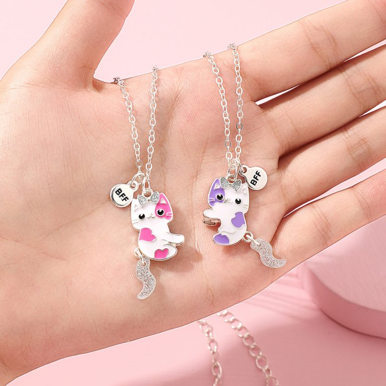 Cute Cat Movable Tail Magnet Attracting Necklace – bignewshop